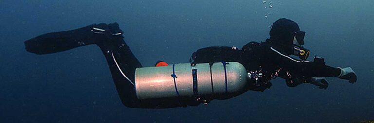 Sidemount Diving: A Detailed Guide